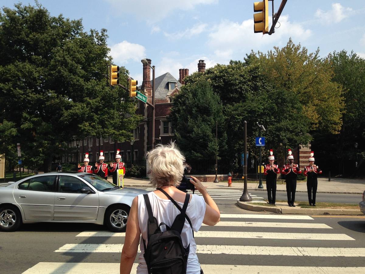 Artblog | Without fanfare, ta da, Fanfare for Crossing the Road happens ...